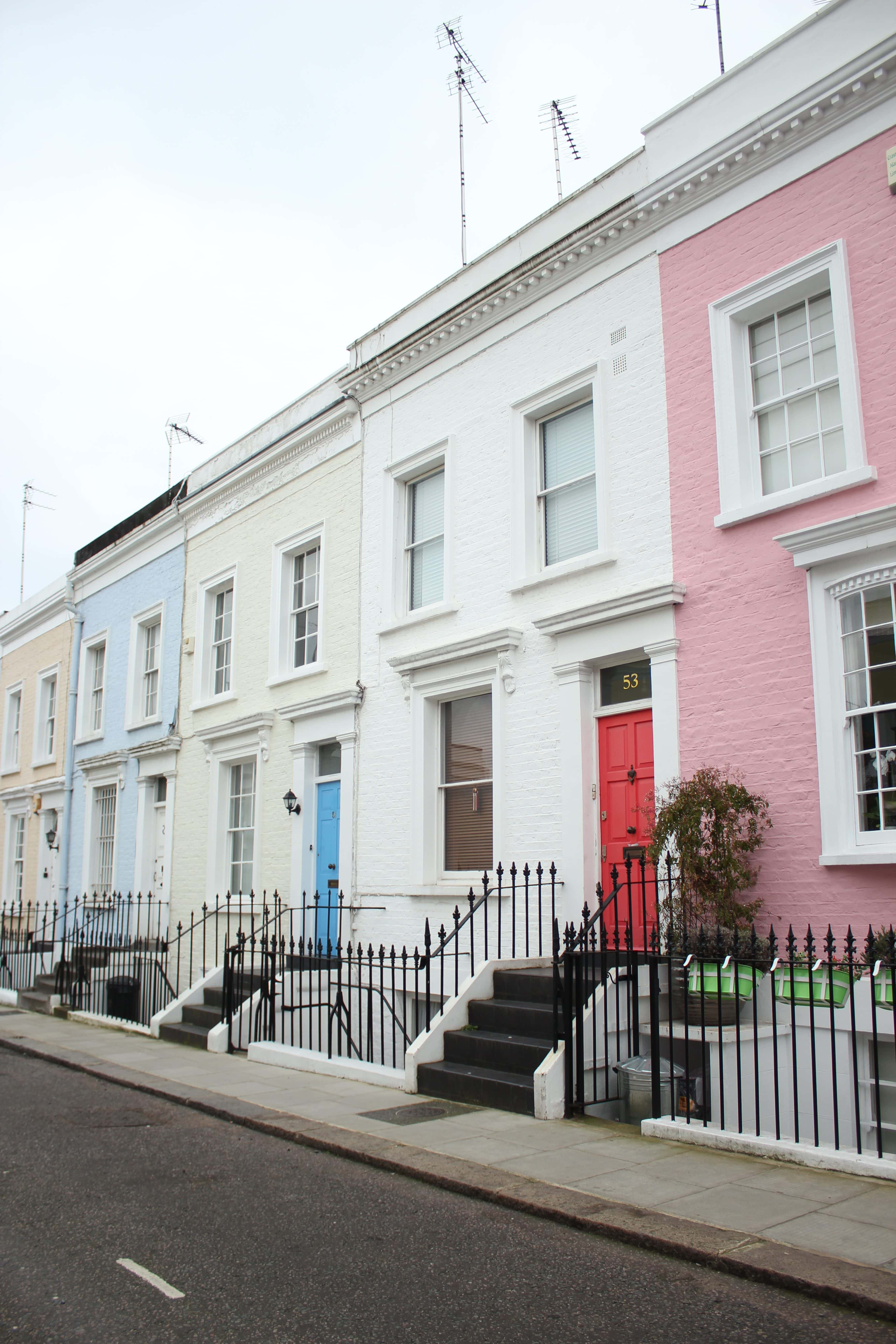 A DAY IN NOTTING HILL