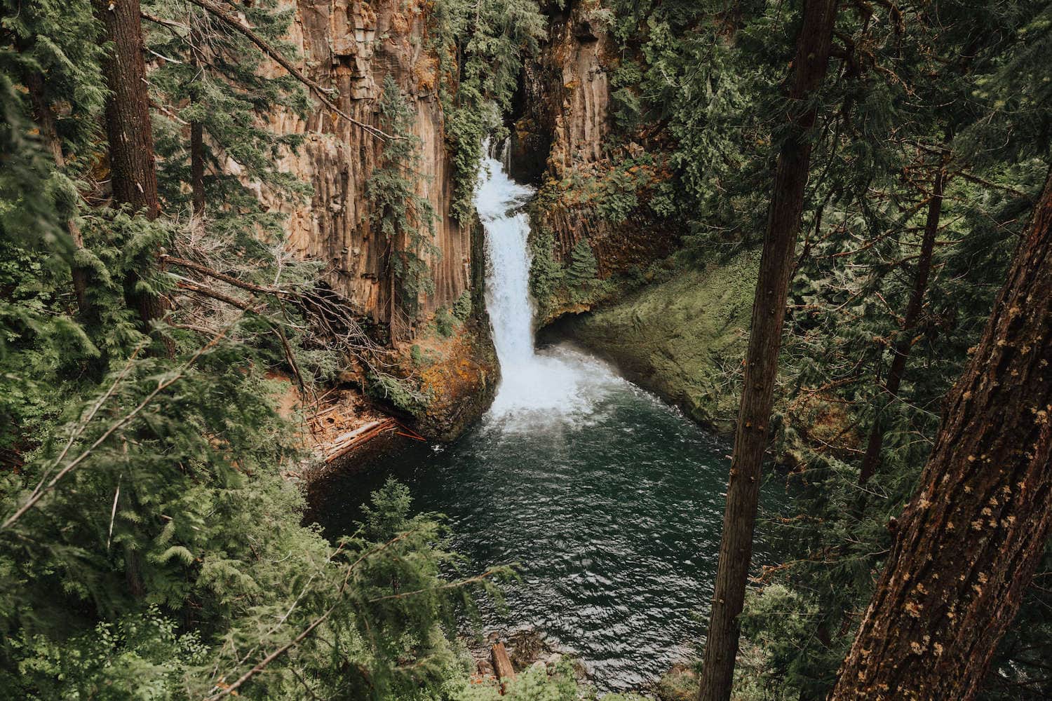 10 STUNNING PACIFIC NORTHWEST HIKES YOU NEED TO DO | We Are Travel Girls