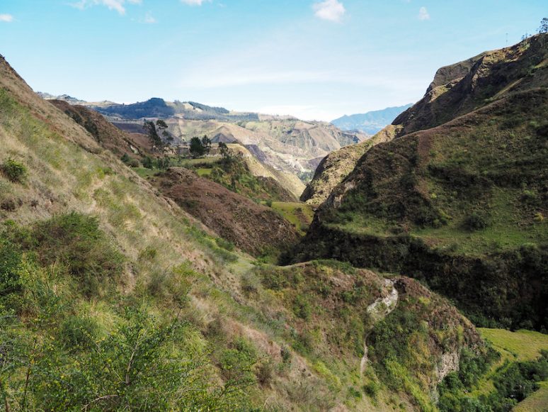 How To Solo Hike The Quilotoa Loop In Ecuador | We Are Travel Girls